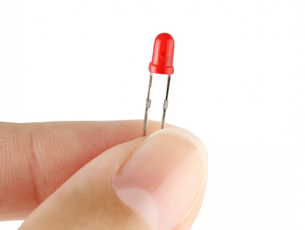 Descubra Como Identificar o positivo e negativo dos seus LEDs!